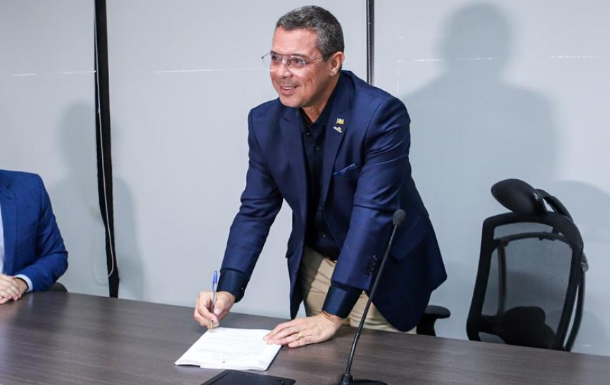 Fábio Mitidieri assina edital de estudos para construção da ponte ...
